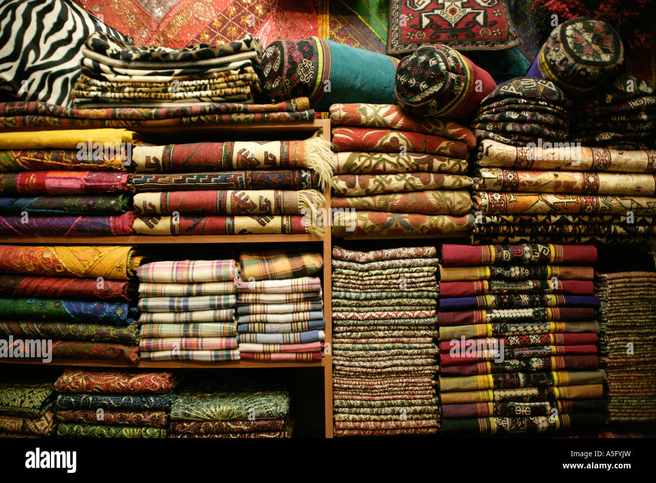 TEXTILES AT THE GRAND BAZAAR, ISTANBUL, TURKEY Stock Photo - Alamy