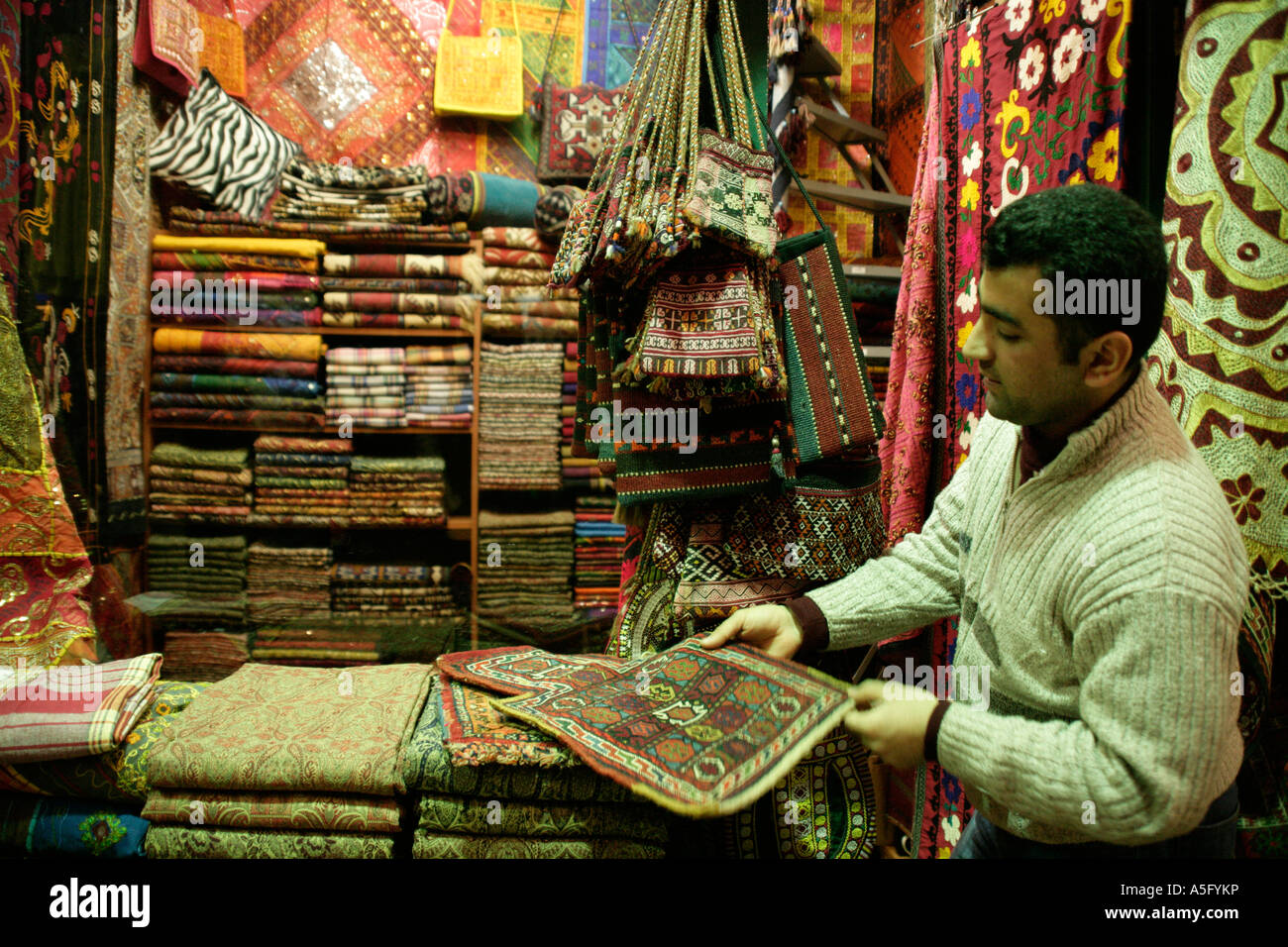 TEXTILES FOR SALE AT THE GRAND BAZAAR, ISTANBUL, TURKEY Stock Photo - Alamy