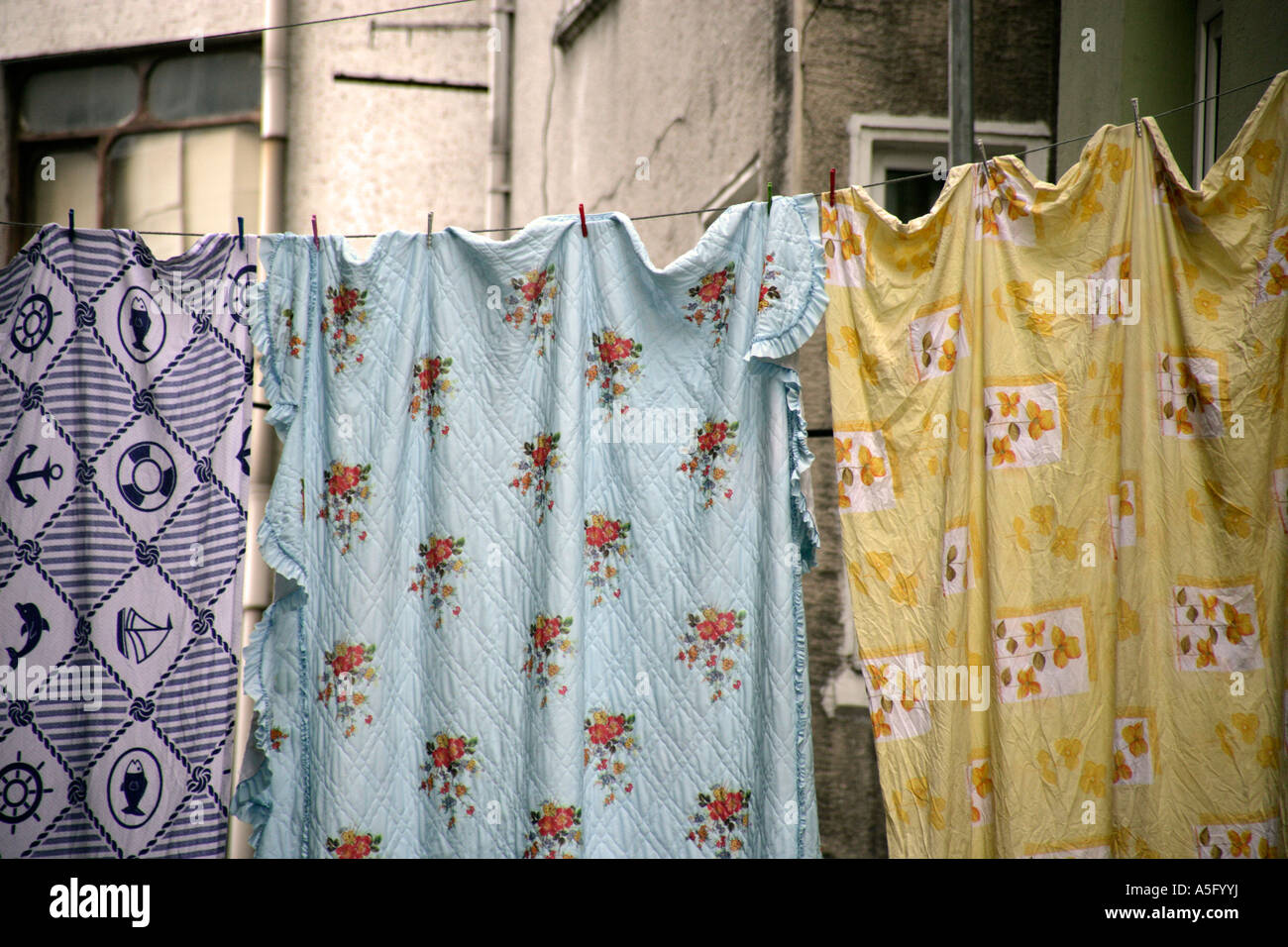 WASHING HANGING IN A BEYOGLU STREET, ISTANBUL, TURKEY Stock Photo - Alamy