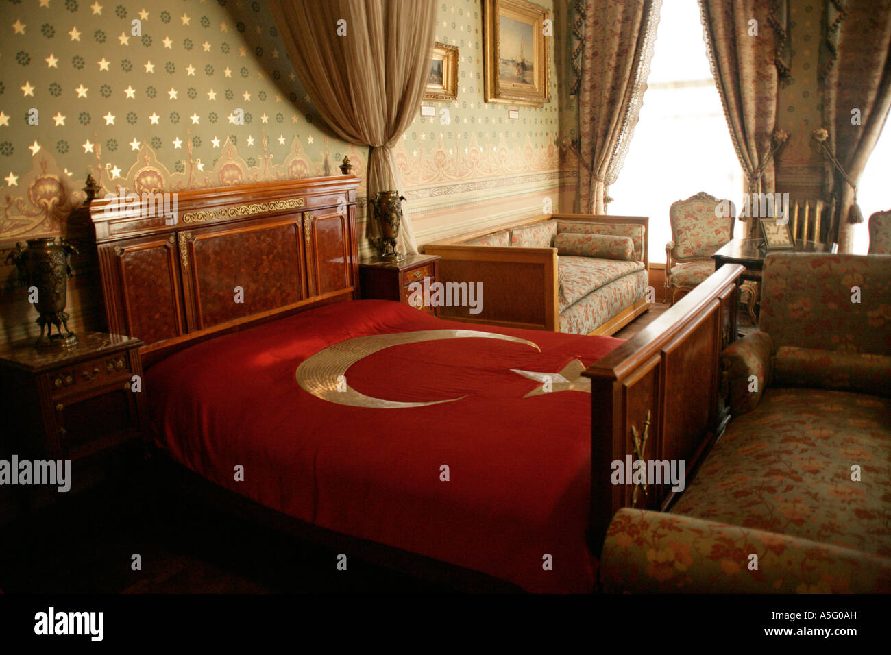ATATURK'S ROOM AT THE DOLMABAHCE PALACE, ISTANBUL, TURKEY Stock Photo ...
