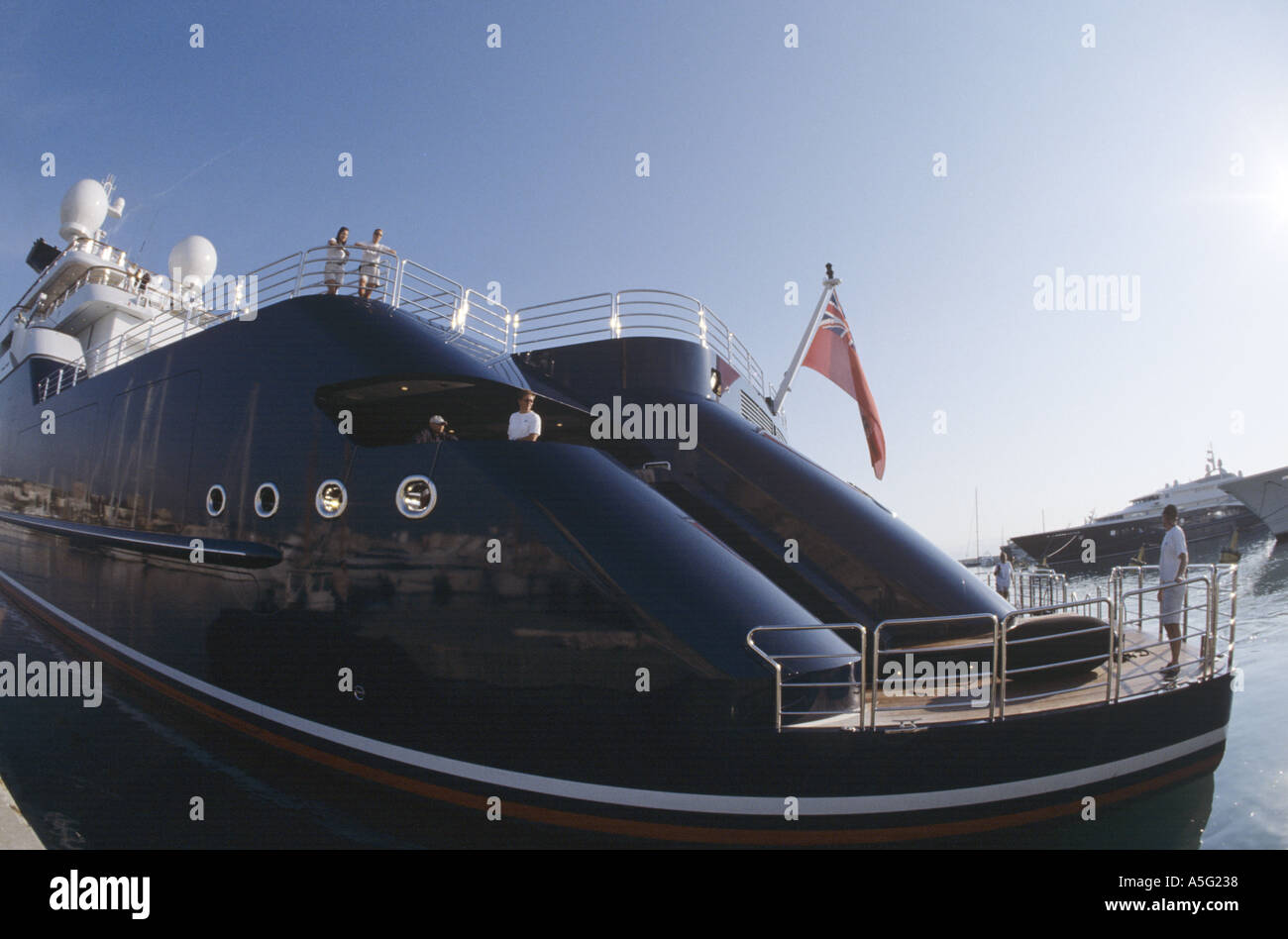 megayacht m y octopus owner paul allen microsoft arriving in port ...