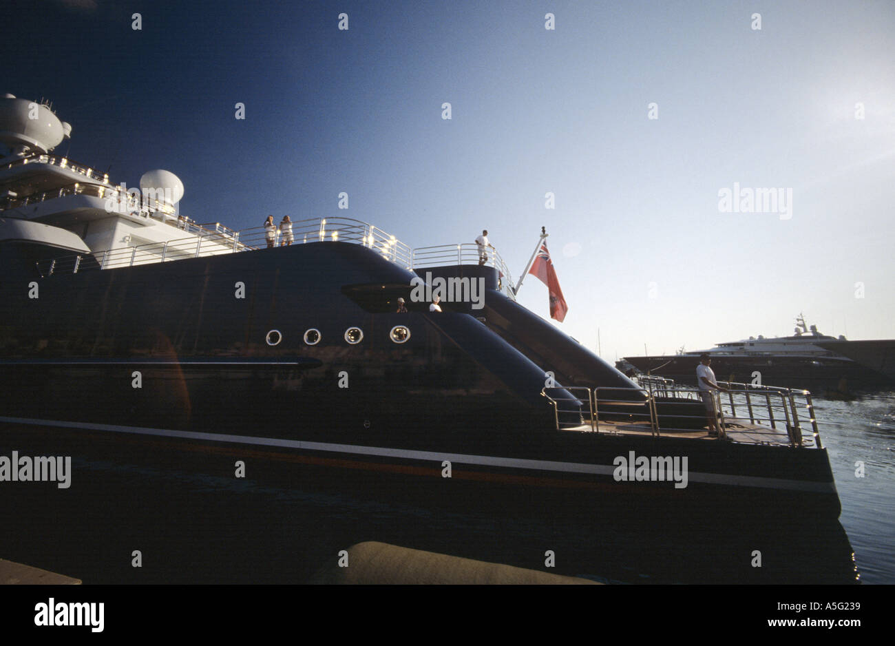 megayacht m y octopus owner paul allen microsoft arriving in port ...