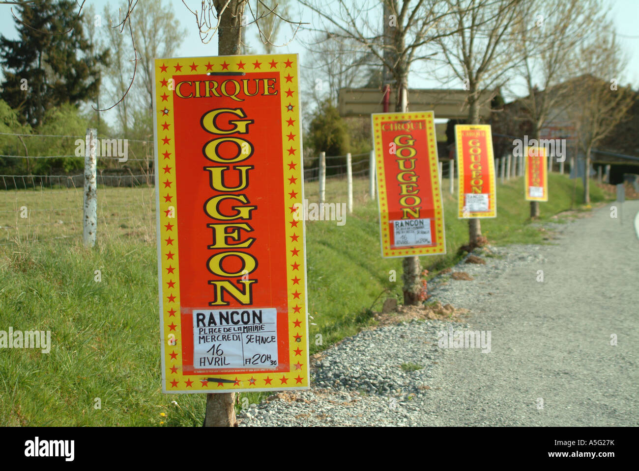 circusMBF1698 Rancon Haute Vienne Limousin France Signs welcoming the ...