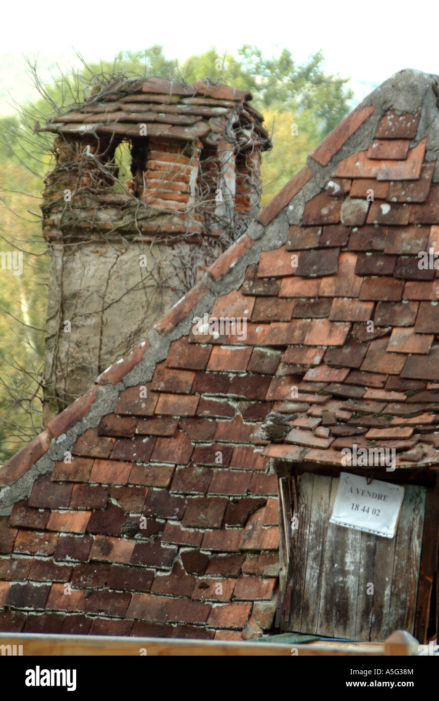 Sloping Roofline High Resolution Stock Photography and Images - Alamy