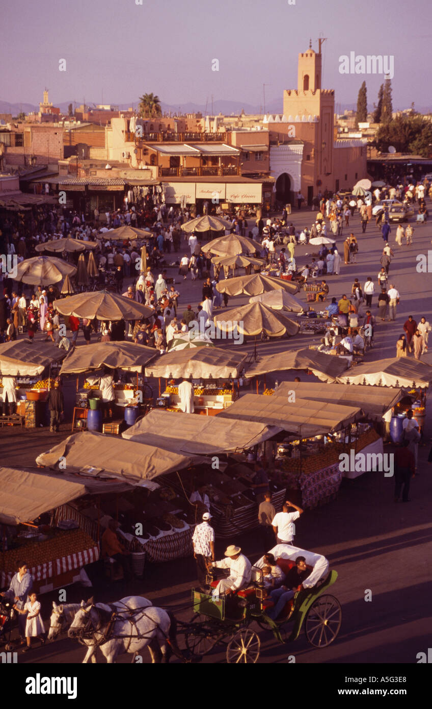 Square of the dead marrakesh hi-res stock photography and images - Alamy