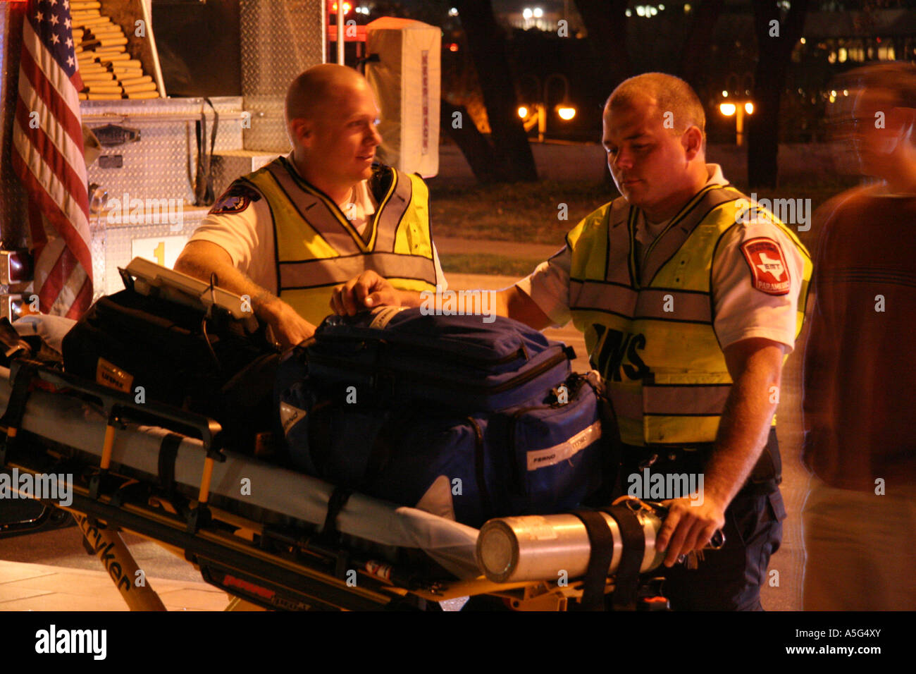 Emergency scene hi-res stock photography and images - Alamy