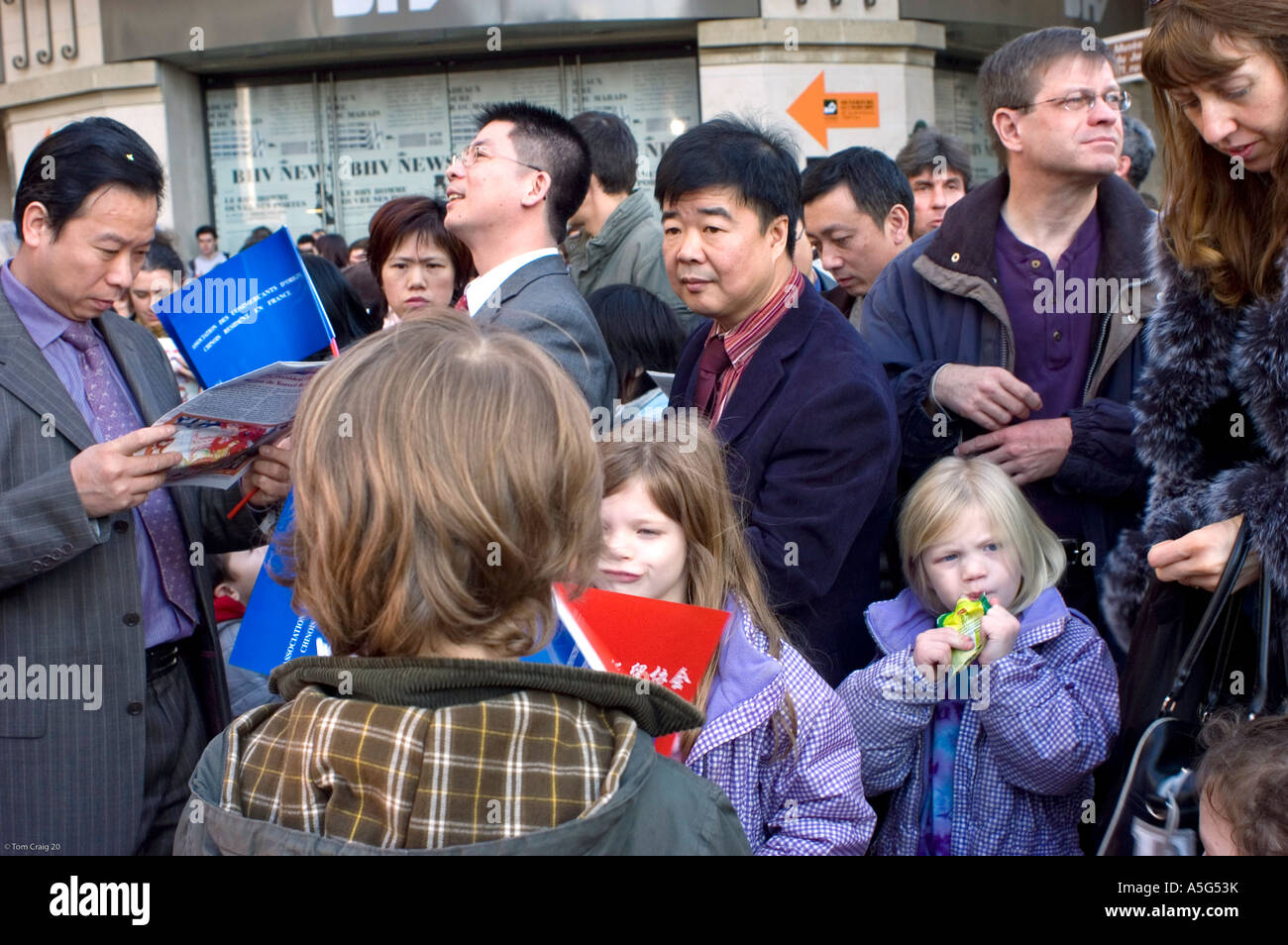 Paris France, Street Scene French Chinese Families Watching Pa-rade at ...