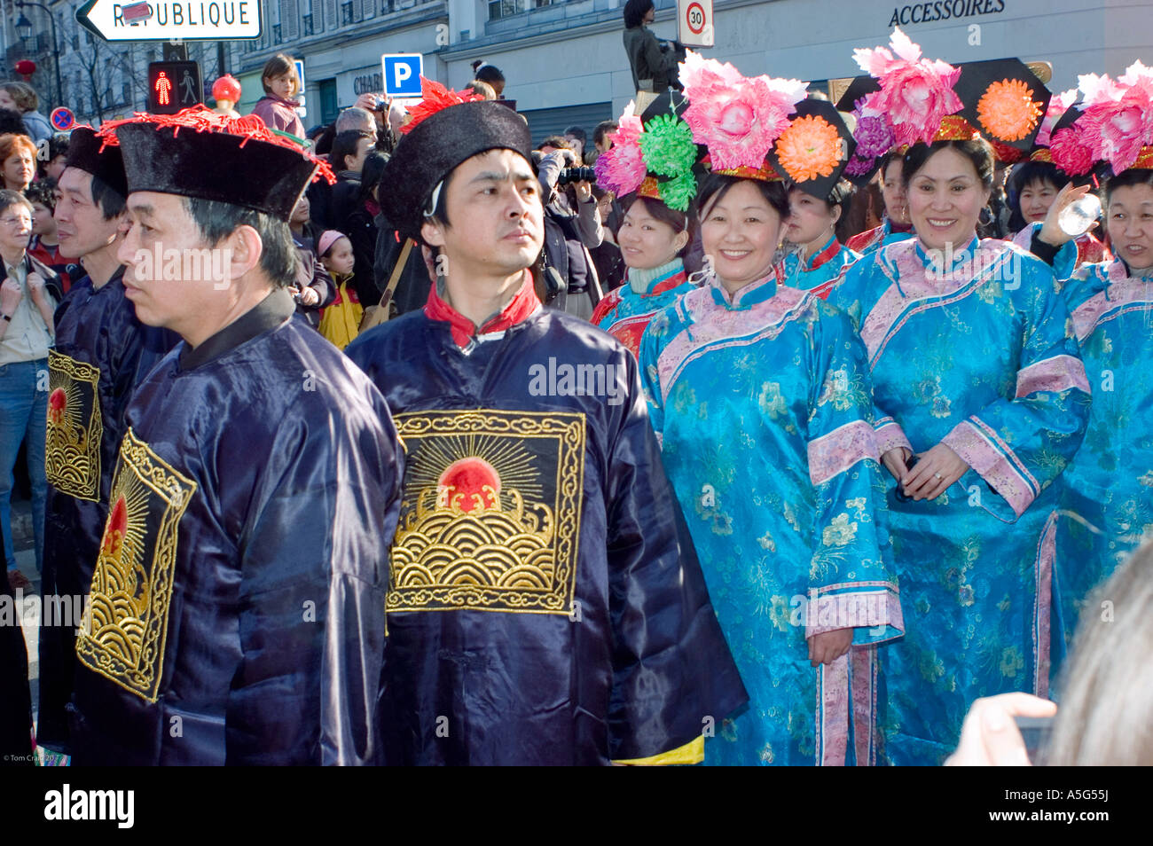 Paris France, Crowd, Street Scene, French Chinese in "Traditional ...