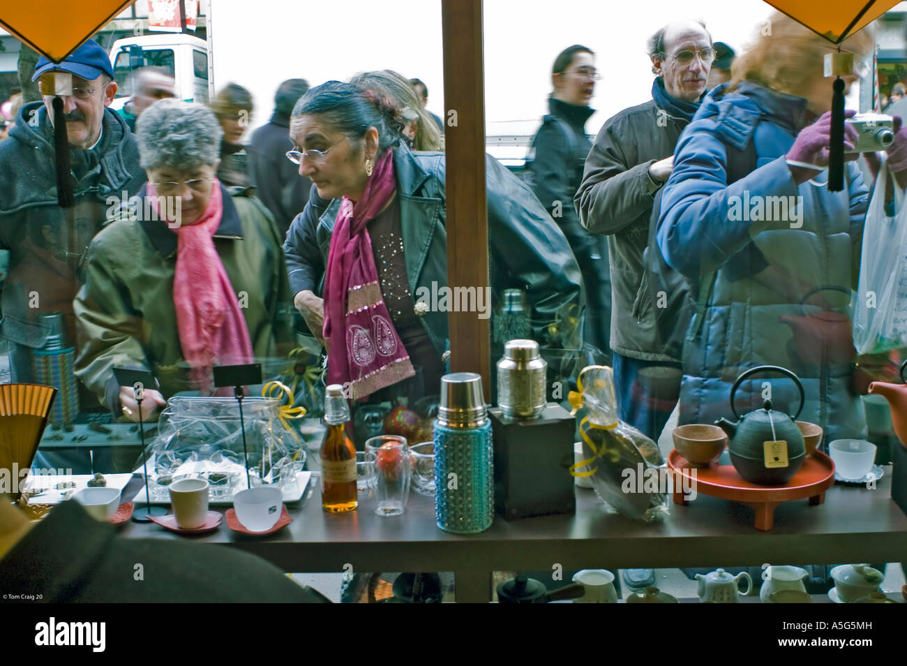 Paris France, Shop Window, Crowd People Window Shopping in Chinese Shop ...