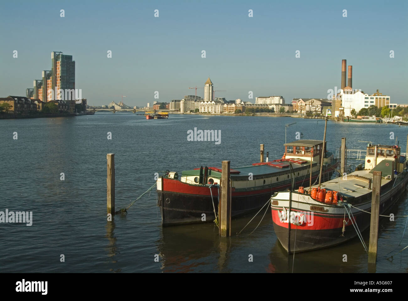 River Thames at Chelsea Wharf London England UK Stock Photo - Alamy