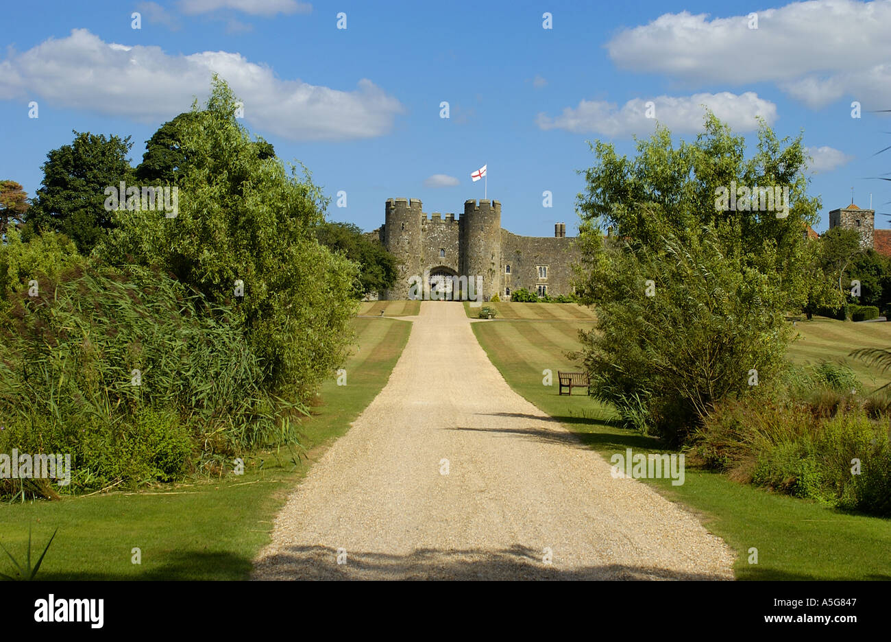 Amberley castle hi-res stock photography and images - Alamy