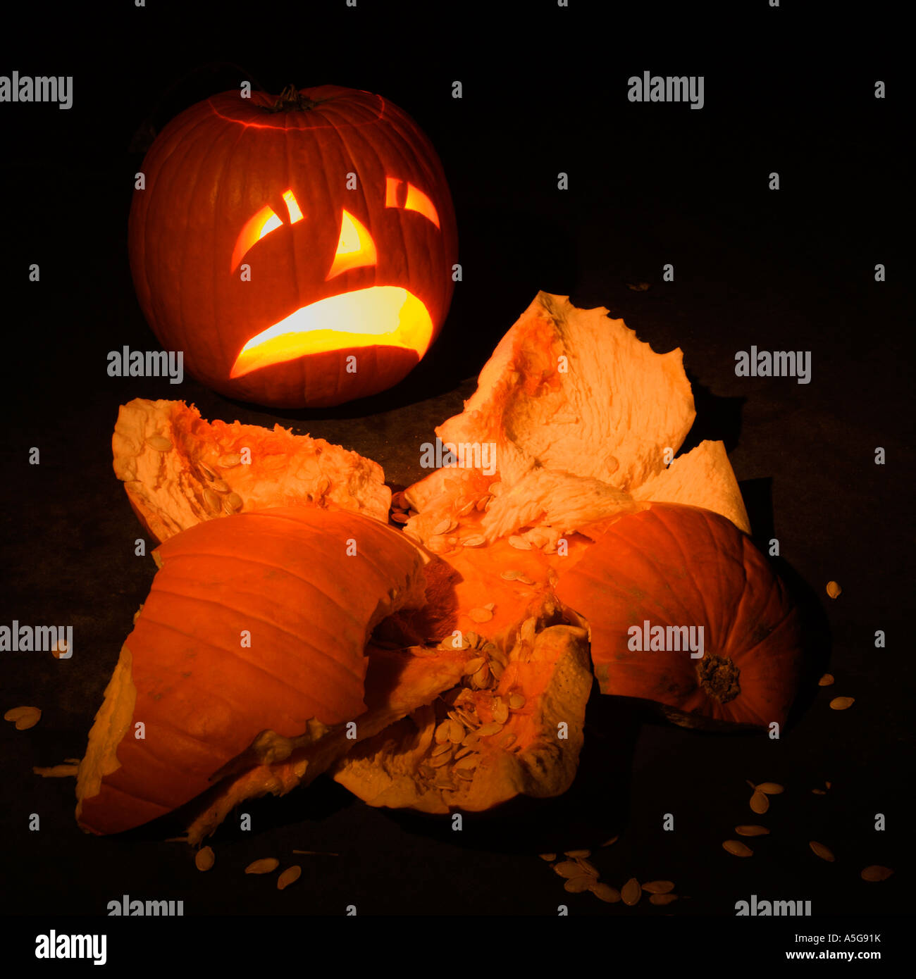 Smashed pumpkins hi-res stock photography and images - Alamy