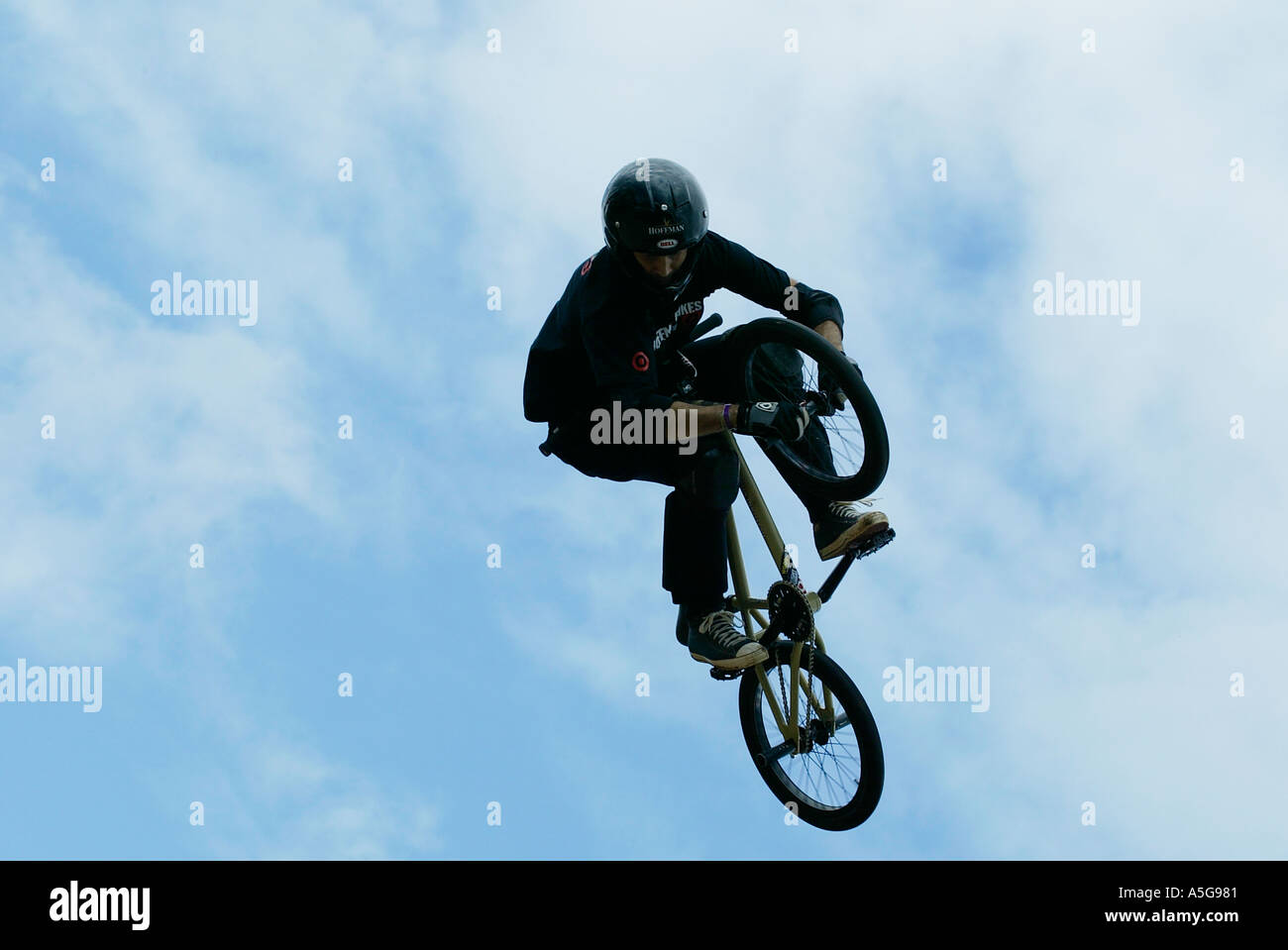 Heel click jump hi-res stock photography and images - Alamy