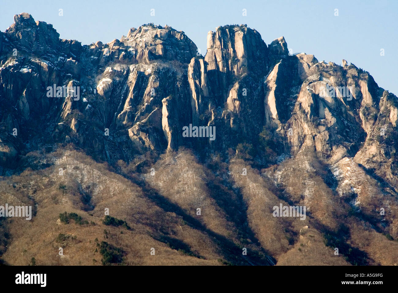 Mountains in seoraksan National Park South Korea Stock Photo - Alamy