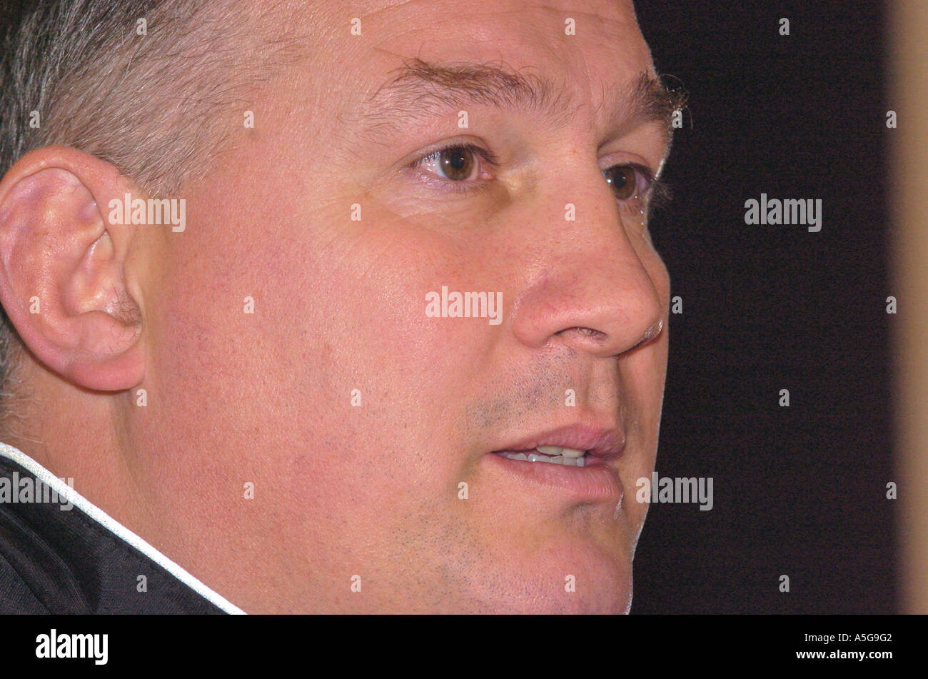 Wales rugby coach Mike Ruddock at a Cardiff press conference Stock ...
