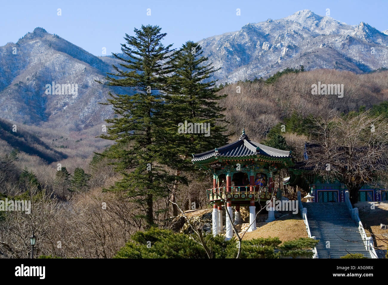 Buddhist Temple inside Seoraksan National Park South Korea Stock Photo ...