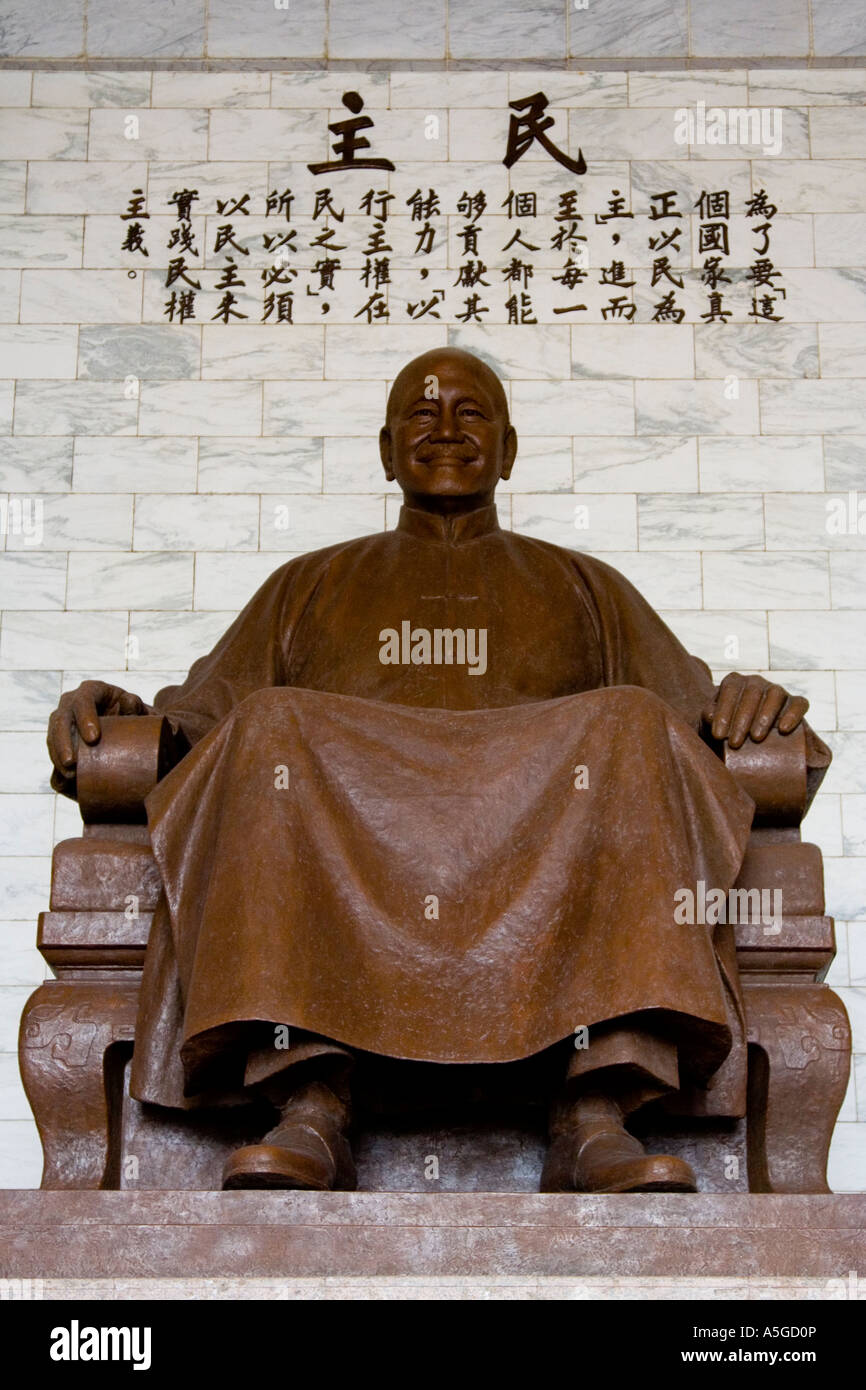 Bronze Statue of Chiang Kai Shek Chiang Kai Shek Memorial taipei taiwan ...