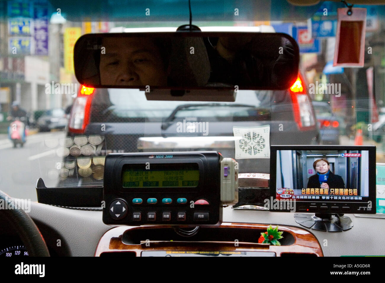 Interior view taxi cab driver hi-res stock photography and images - Alamy
