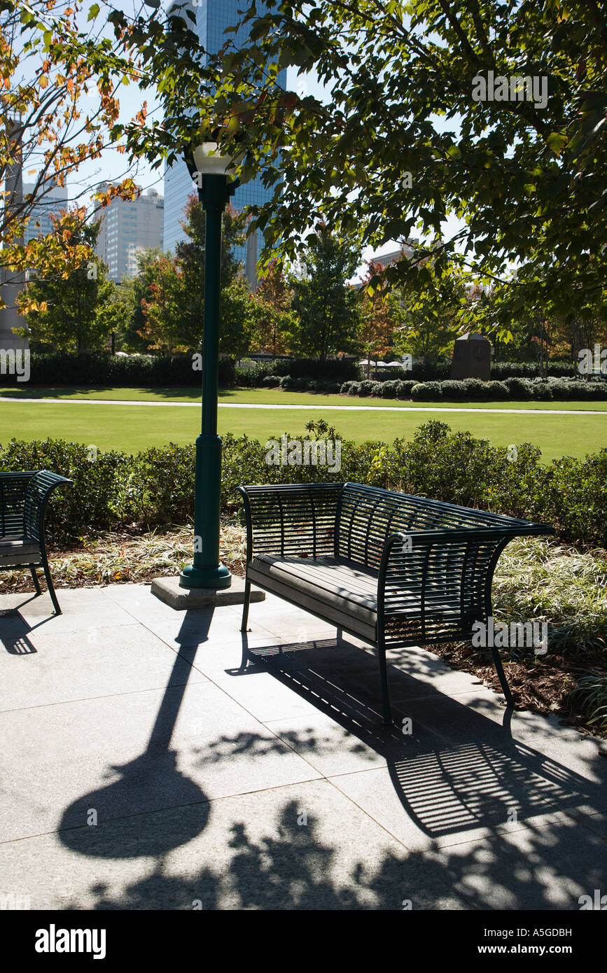 Empty bench in urban park in Atlanta Georgia Stock Photo - Alamy