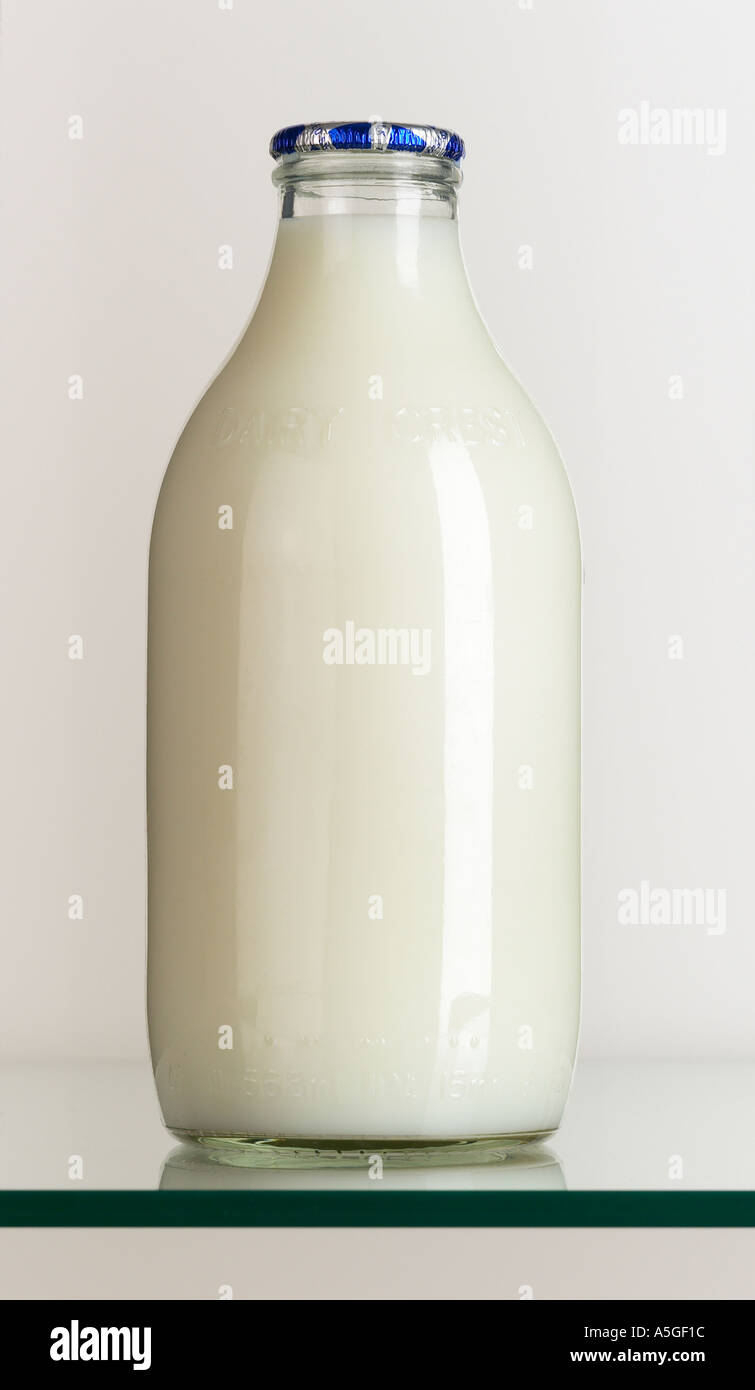 Bottle of skimmed milk Stock Photo - Alamy