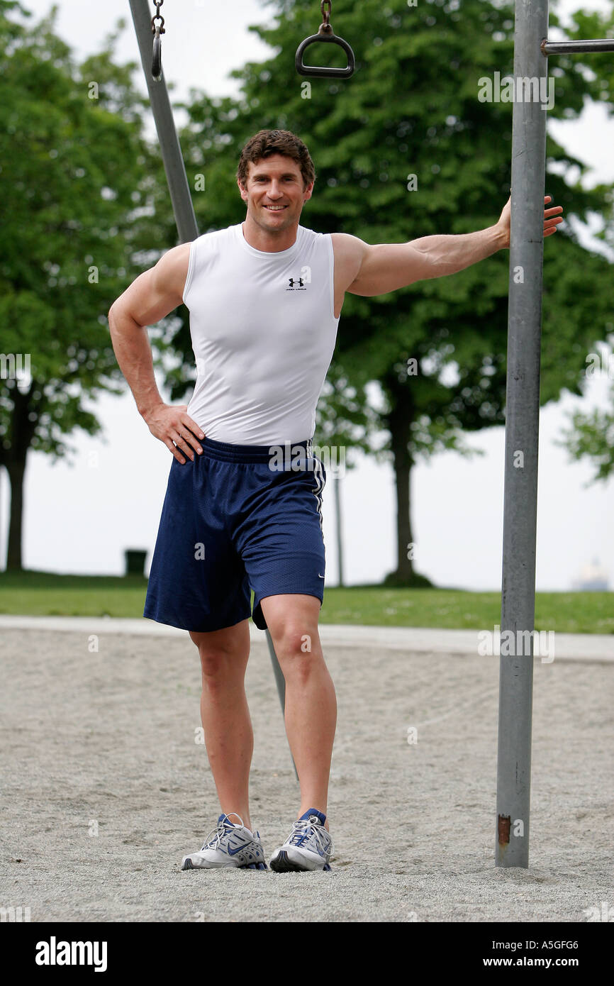 fit male exercising work out outside Stock Photo - Alamy