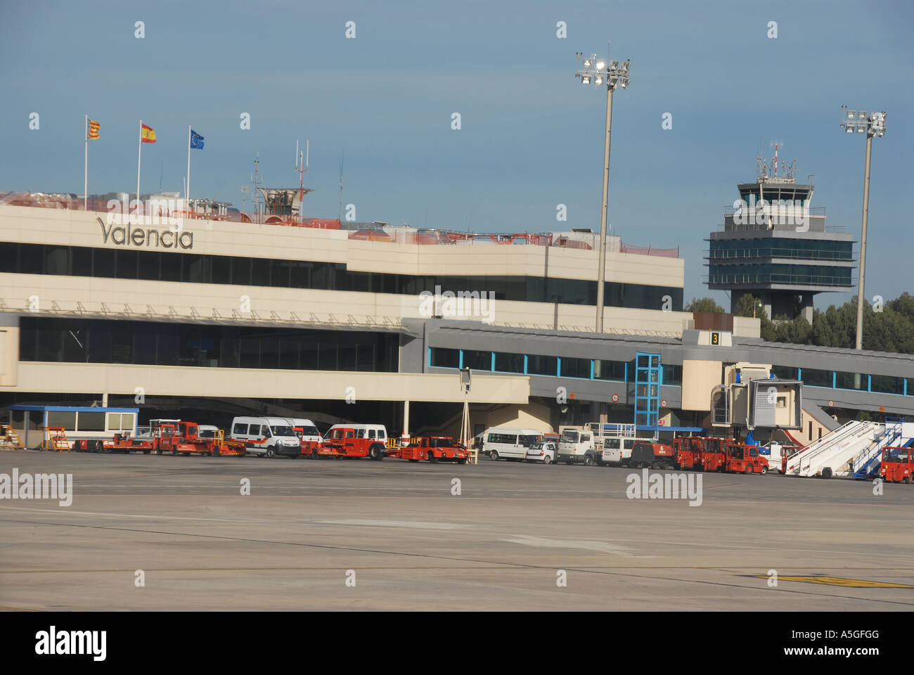 Valencia international airport hi-res stock photography and images - Alamy