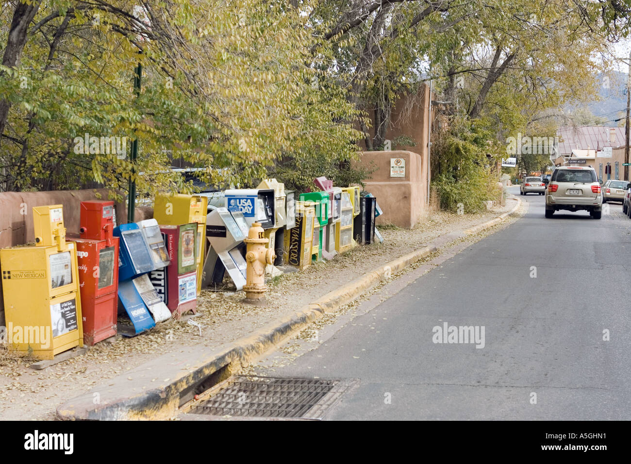 Historic vending machines hi-res stock photography and images - Alamy