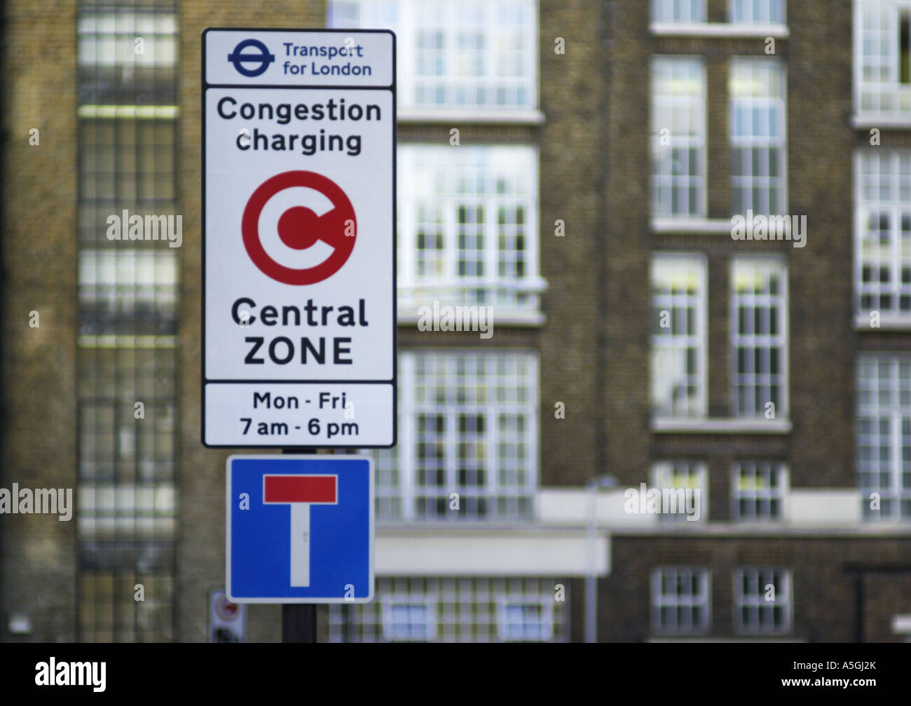 congestion charging warning sign London Stock Photo - Alamy