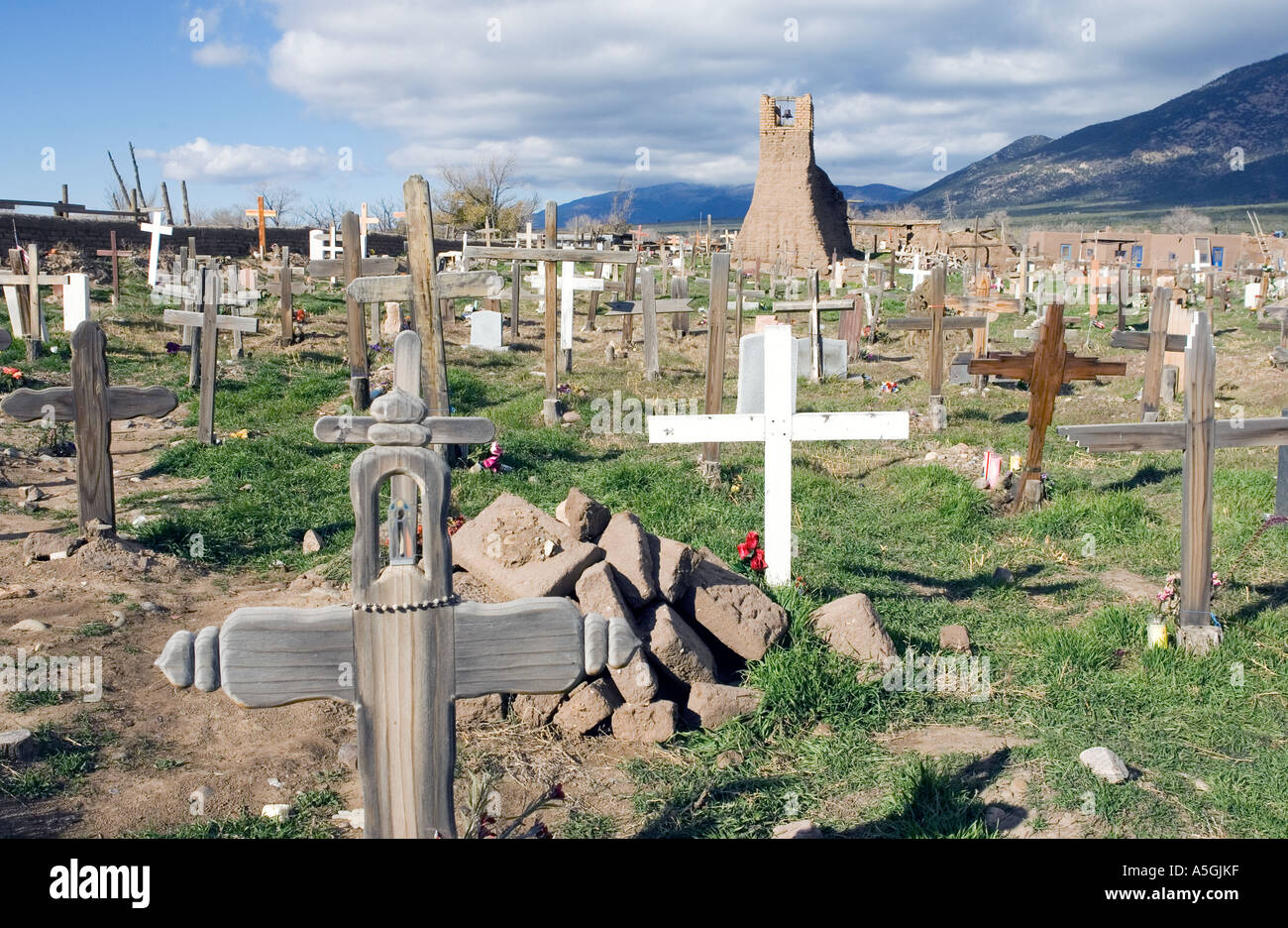 Native cemetery taos new mexico hi-res stock photography and images - Alamy