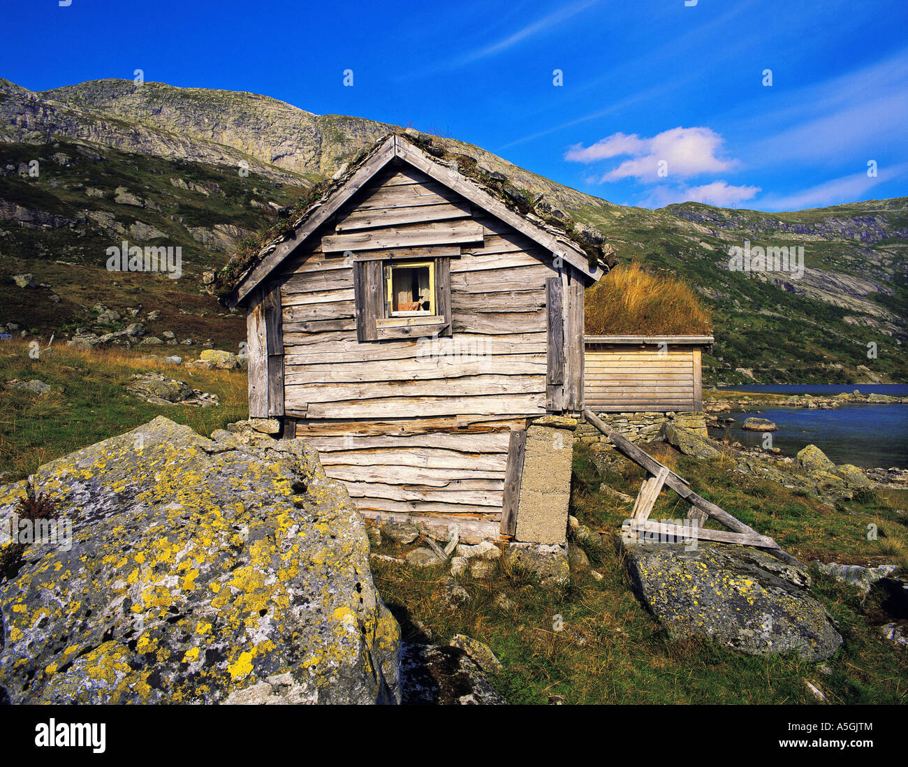 Timber wooden buildings huts hi-res stock photography and images - Alamy