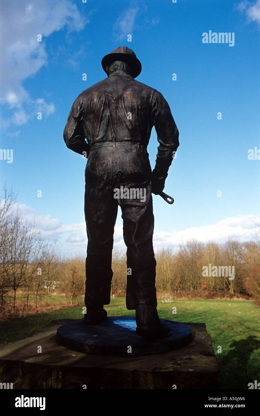 Oil Worker Statue Stock Photo - Alamy