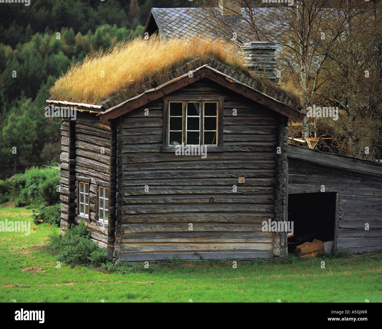 Turf huts hi-res stock photography and images - Alamy