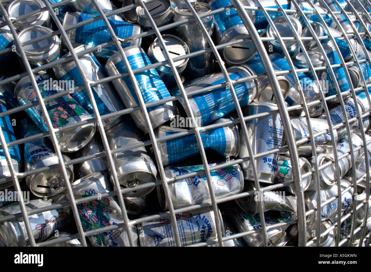Aluminum cans for recycling Stock Photo - Alamy