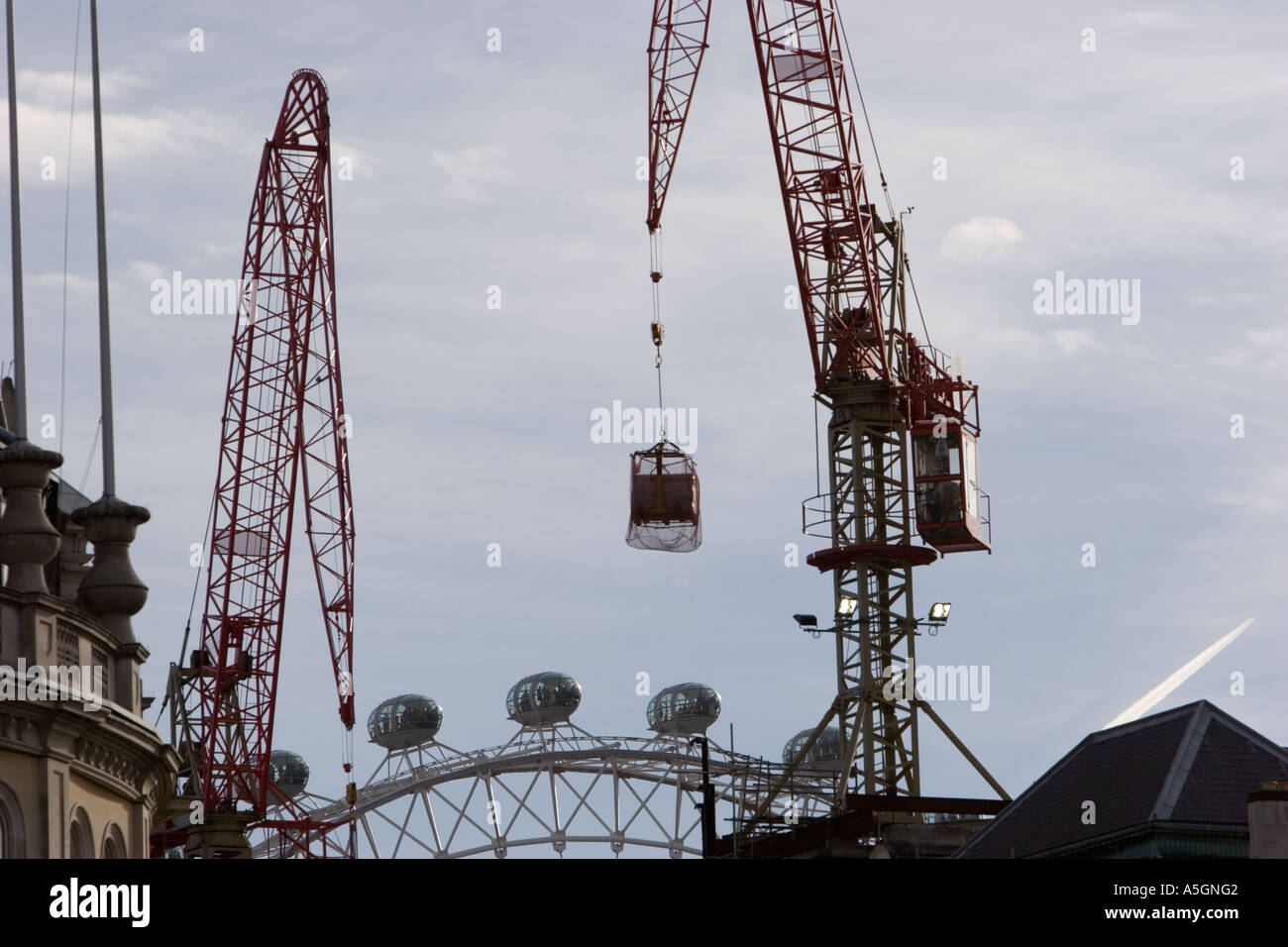 Construction crane cranes hi-res stock photography and images - Alamy