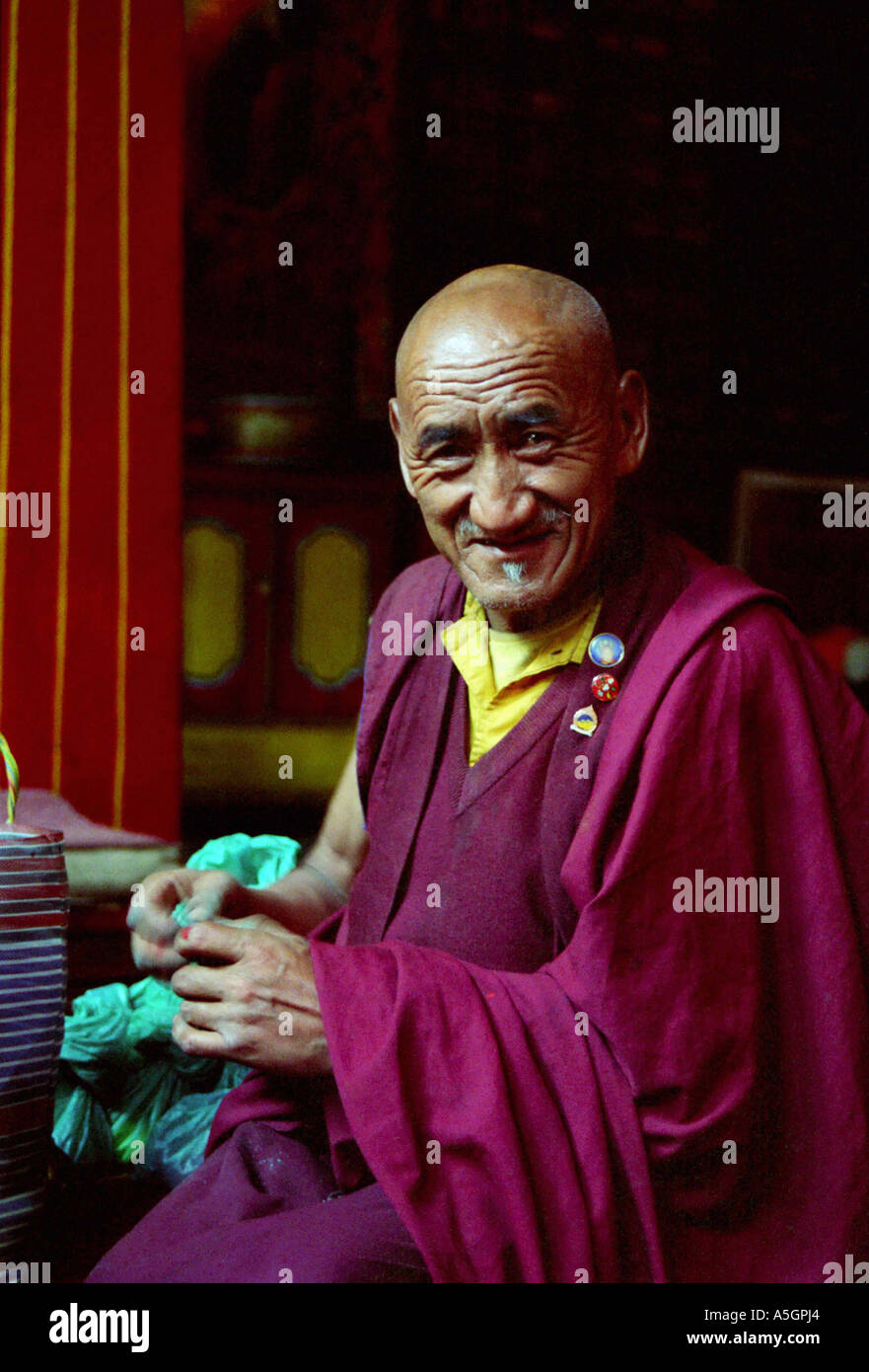 Old rumtek monastery hi-res stock photography and images - Alamy