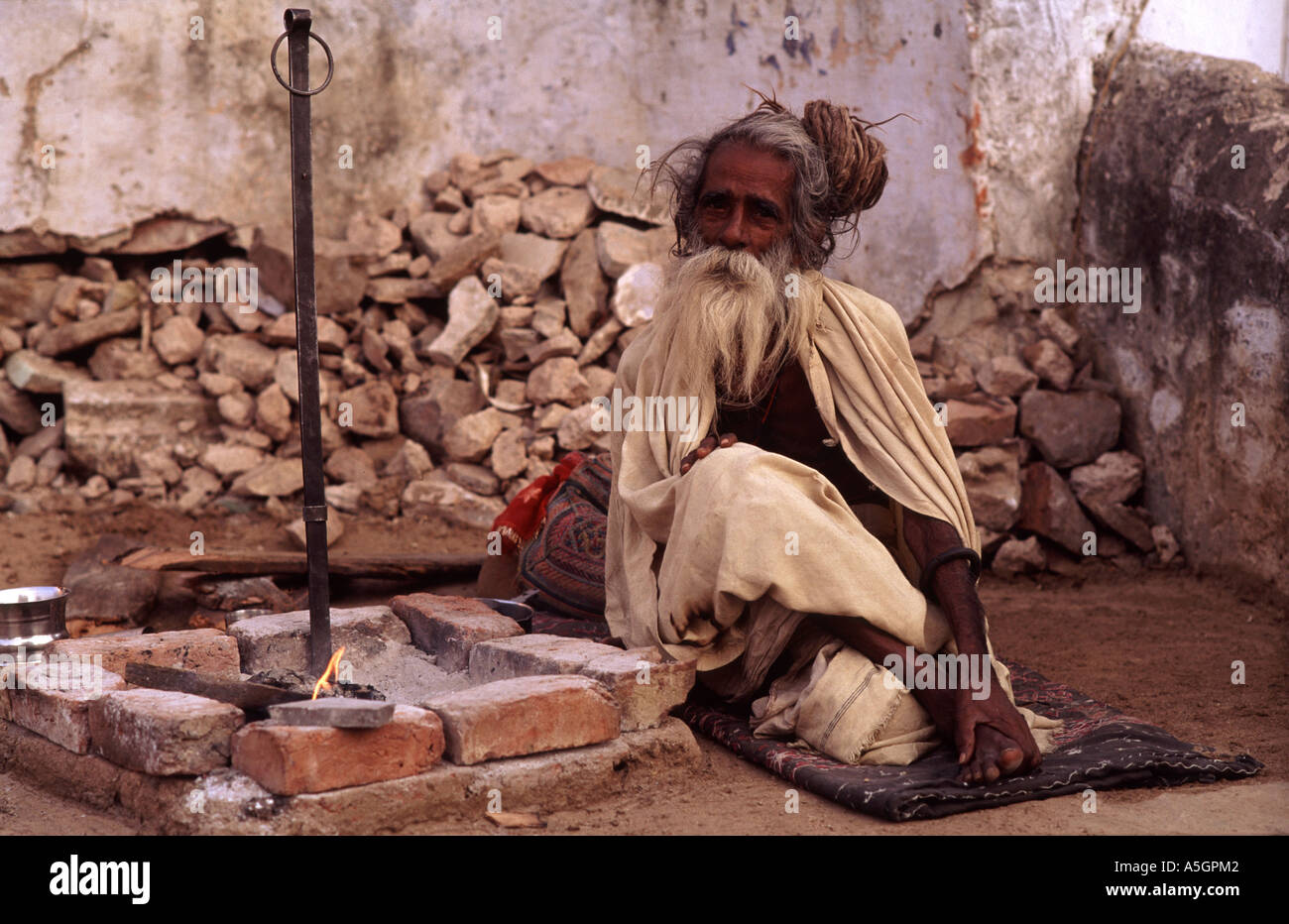 Homeless indians hi-res stock photography and images - Alamy