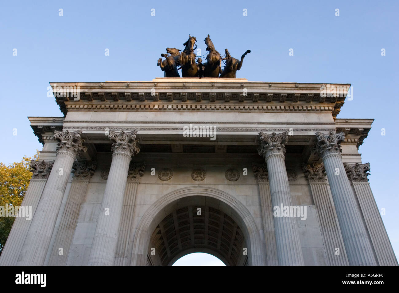 The Wellington Arch near Hyde Park Corner in London Stock Photo - Alamy