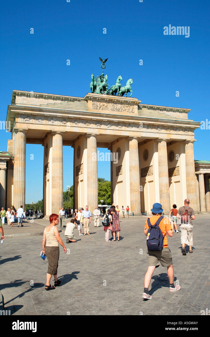 Brandenburg Gate at Pariser Platz in Berlin Stock Photo - Alamy