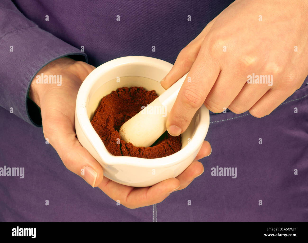 Chilli powder hand hi-res stock photography and images - Alamy