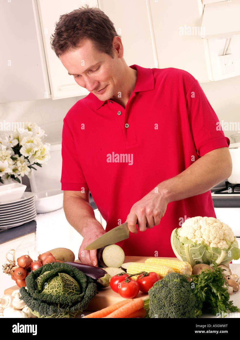 Person Dicing Vegetables High Resolution Stock Photography and Images ...