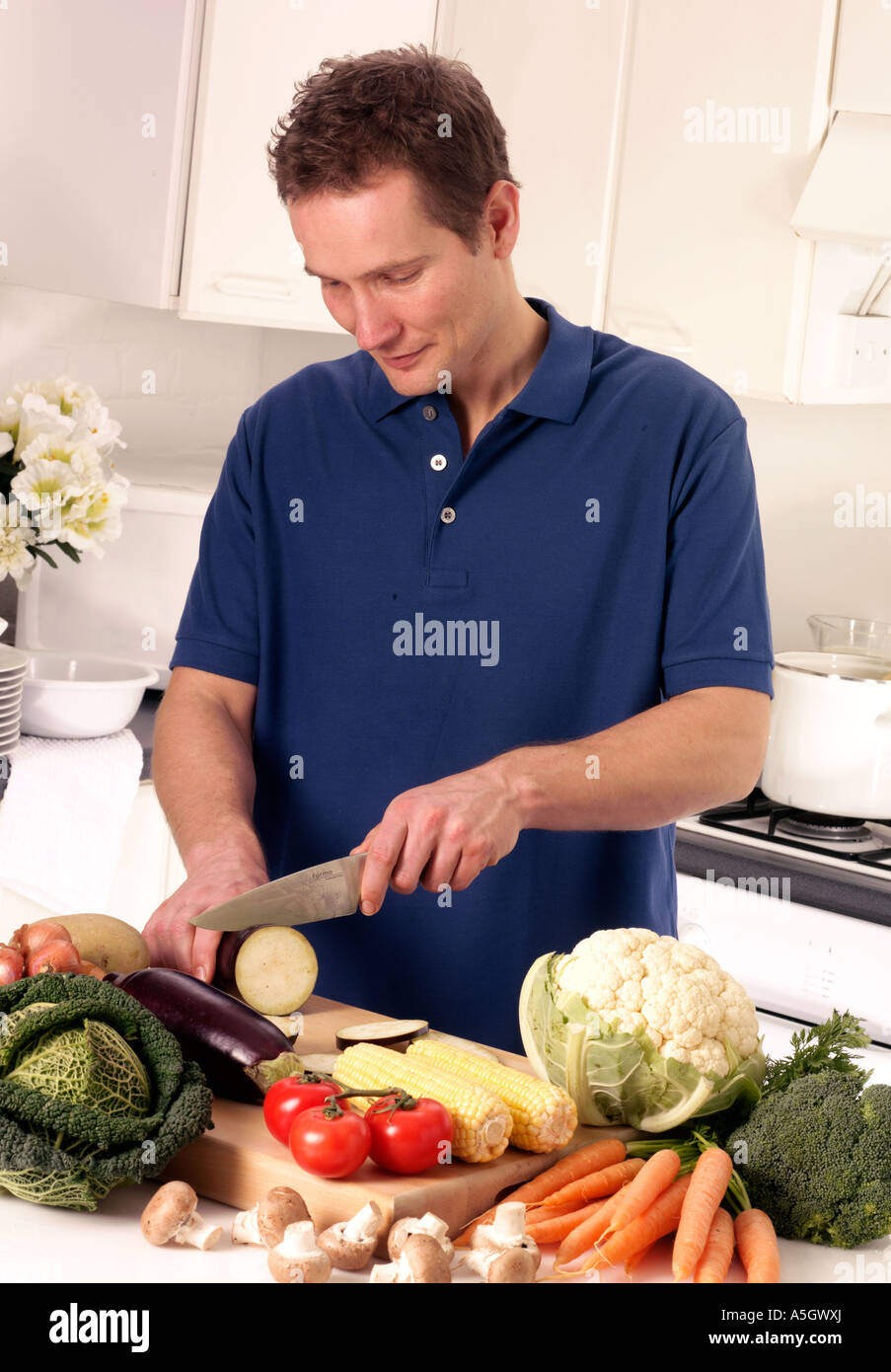 Person Dicing Vegetables High Resolution Stock Photography and Images ...