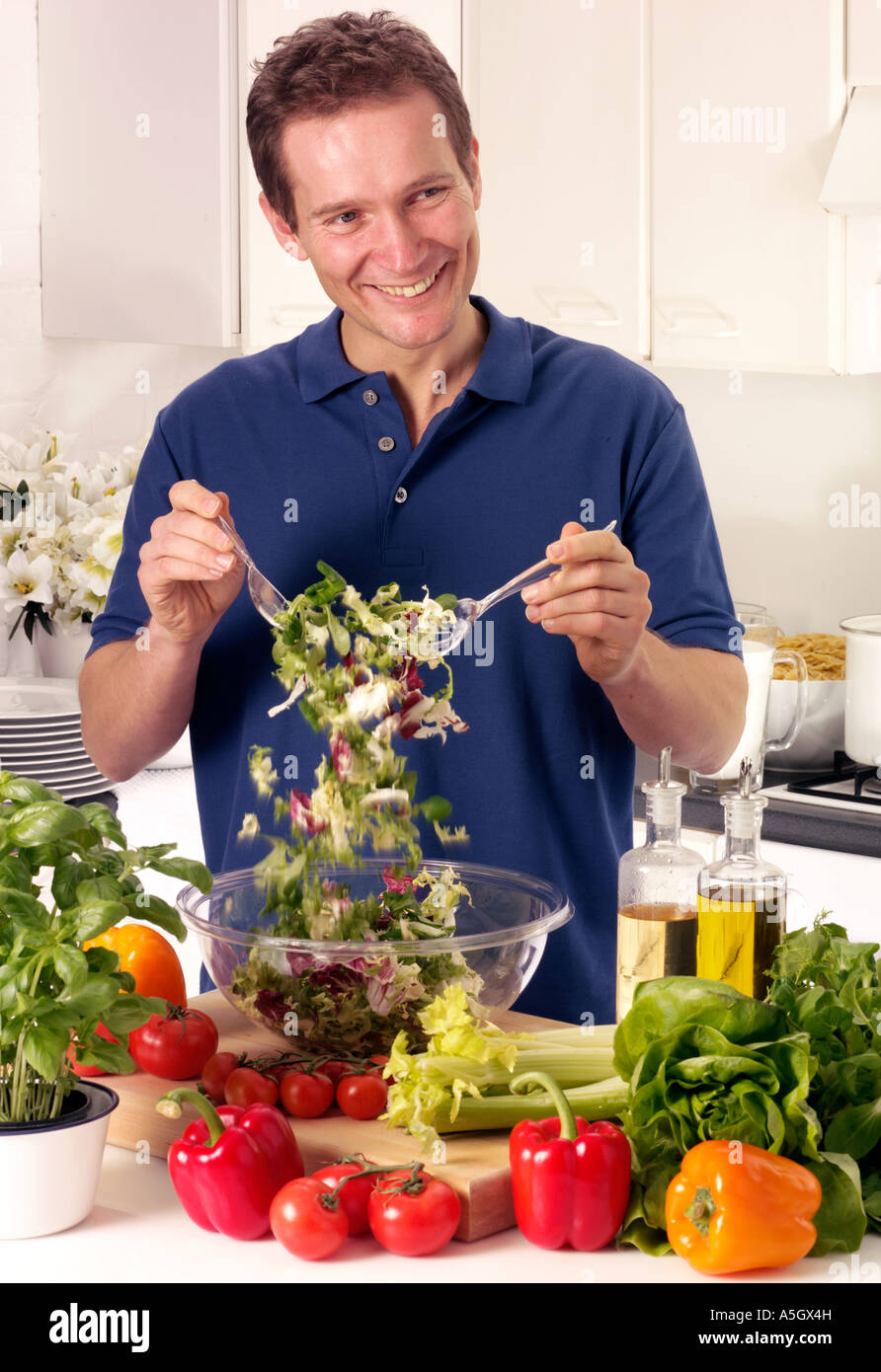 Bachelor making food hi-res stock photography and images - Alamy