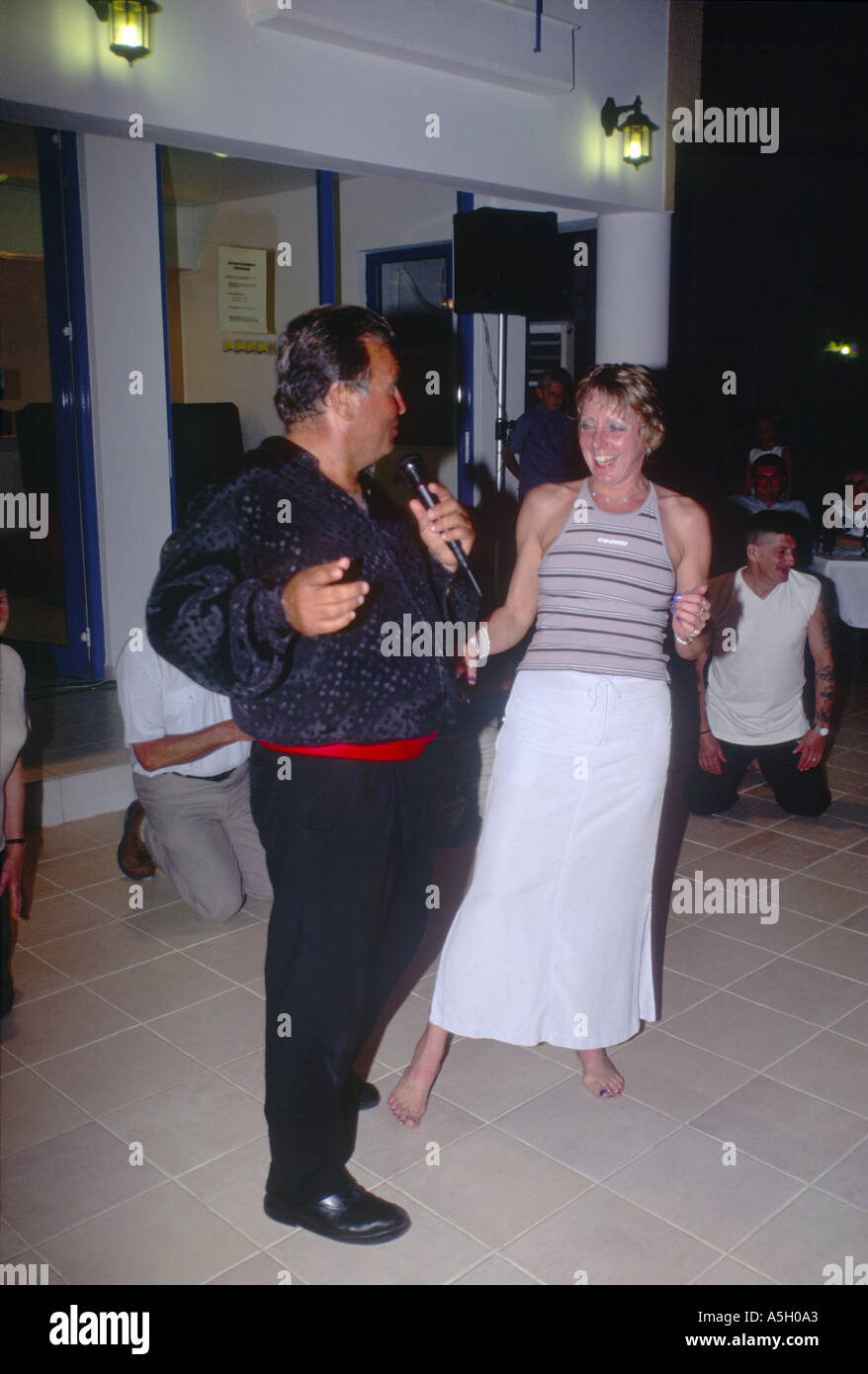Greek traditional dancing night hi-res stock photography and images - Alamy