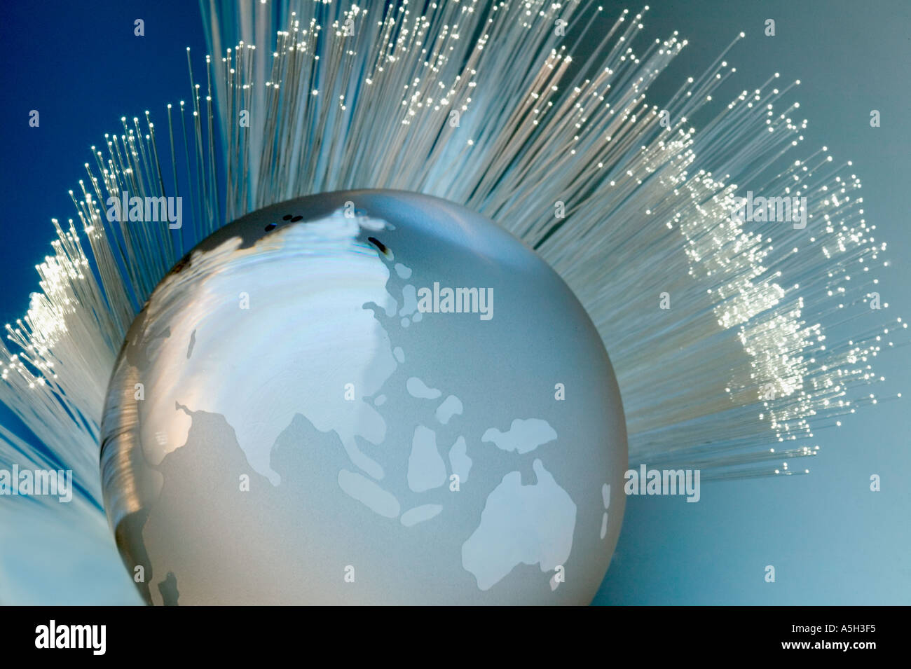 Fiber optic cable ocean hi-res stock photography and images - Alamy