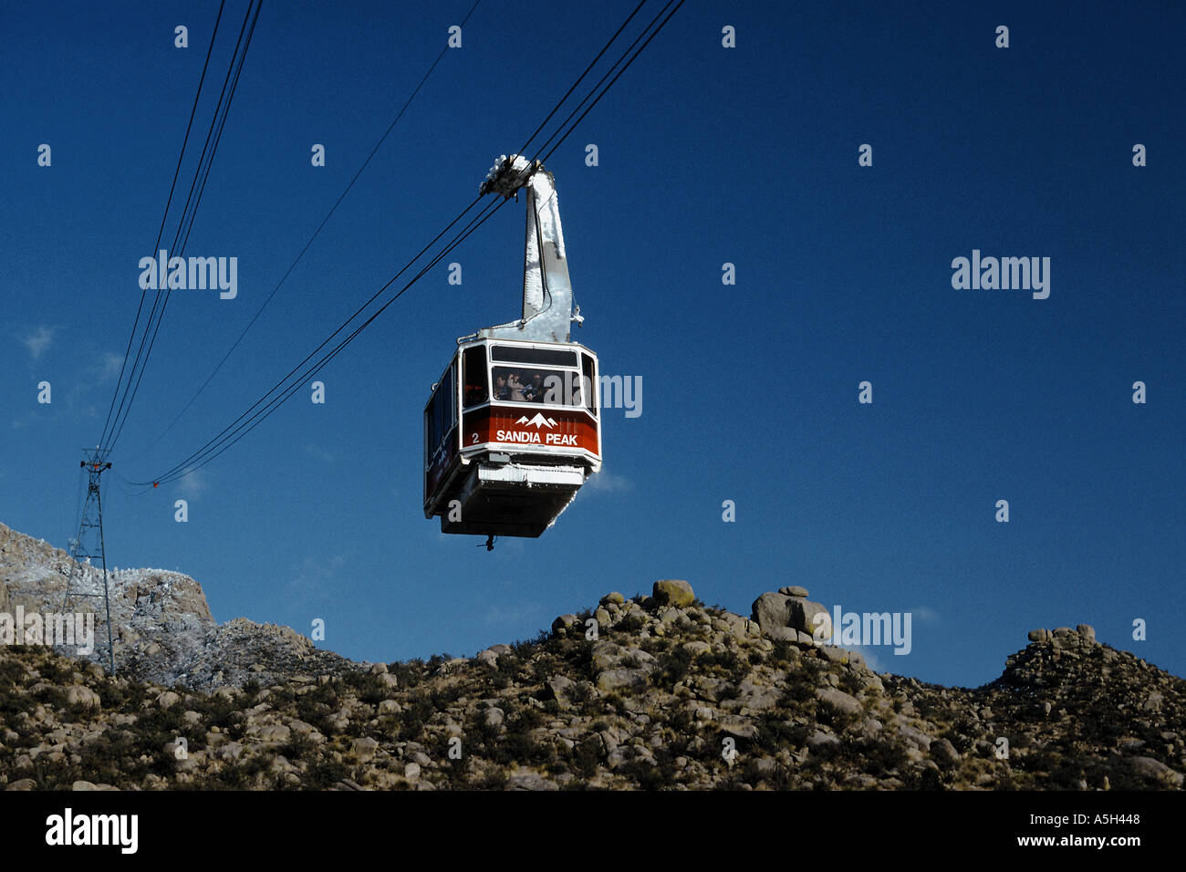 Cable car for easy transport to the top of the mountain Sandia Peak New ...