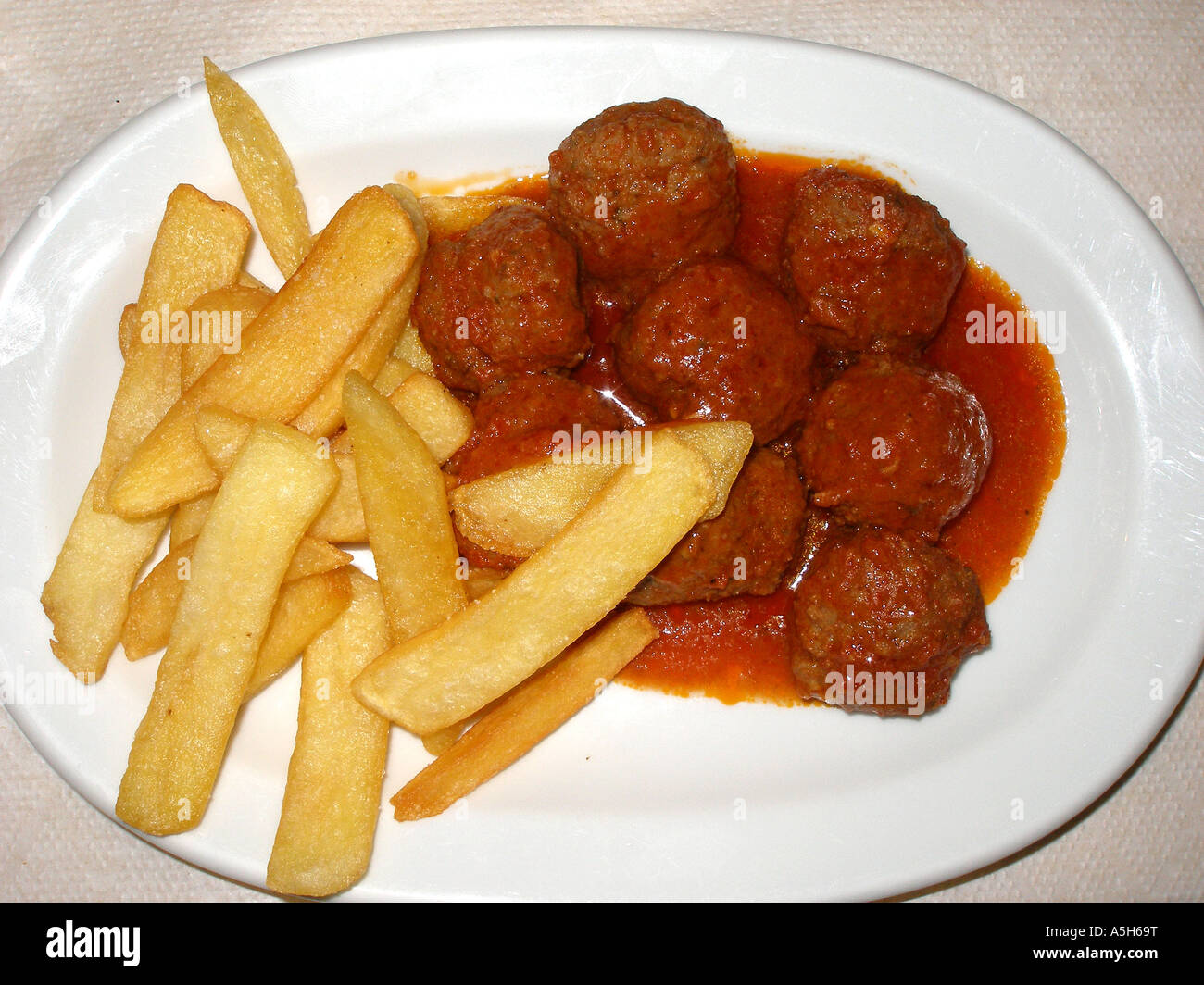 Greek dish, Keftedes Stock Photo - Alamy