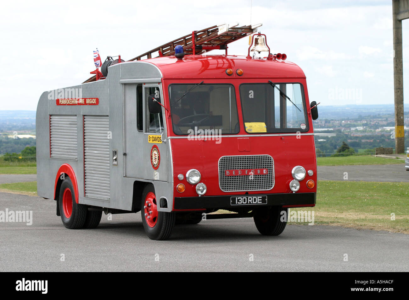 A vintage fire engine Stock Photo - Alamy