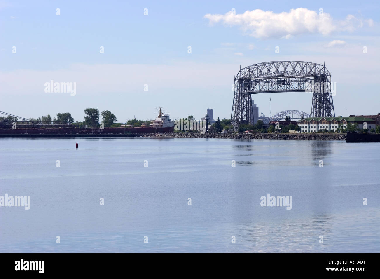 Duluth ariel lift bridge hi-res stock photography and images - Alamy