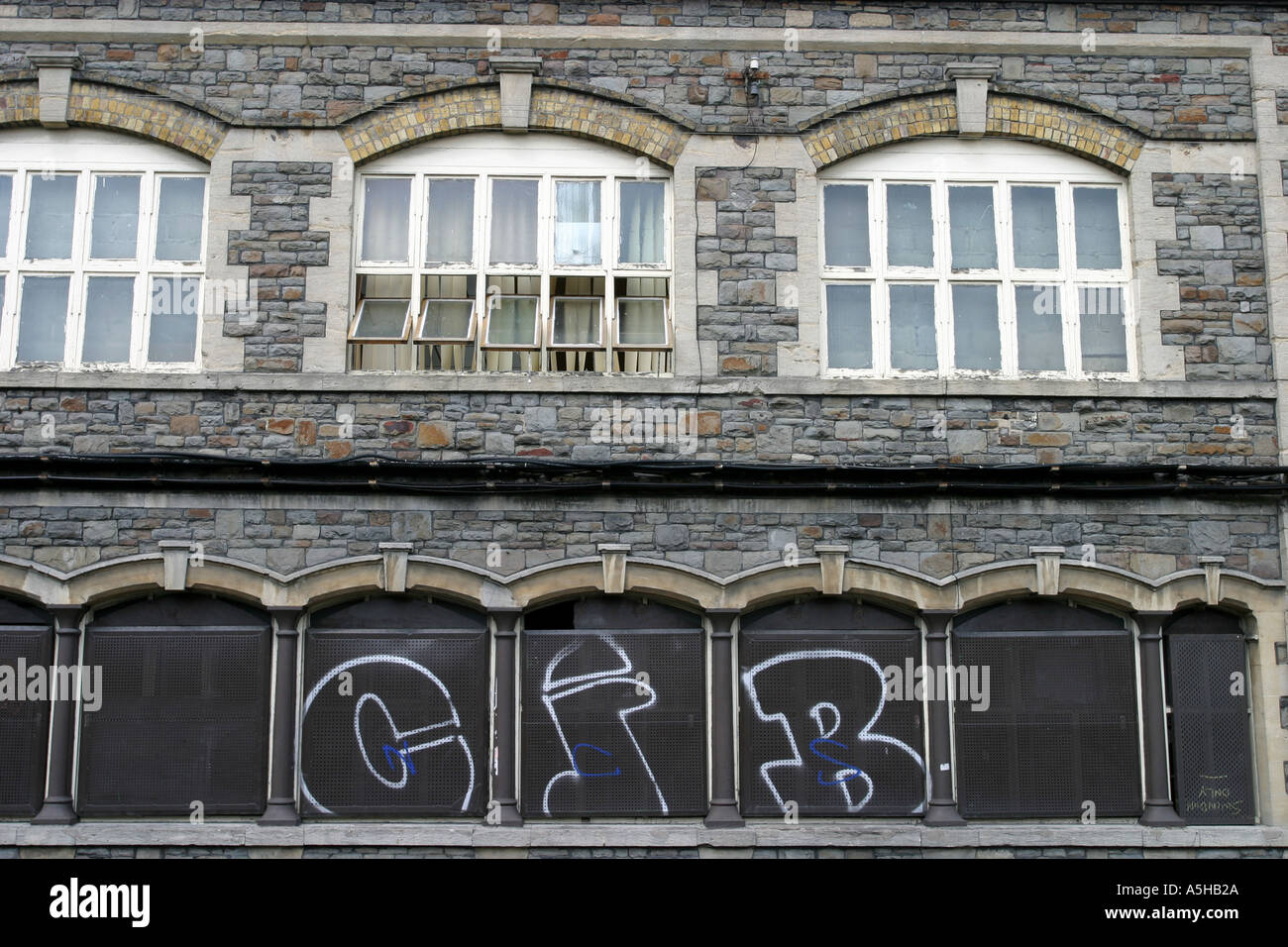 Graffiti on the old GWR railworks in Swindon Wiltshire Stock Photo - Alamy