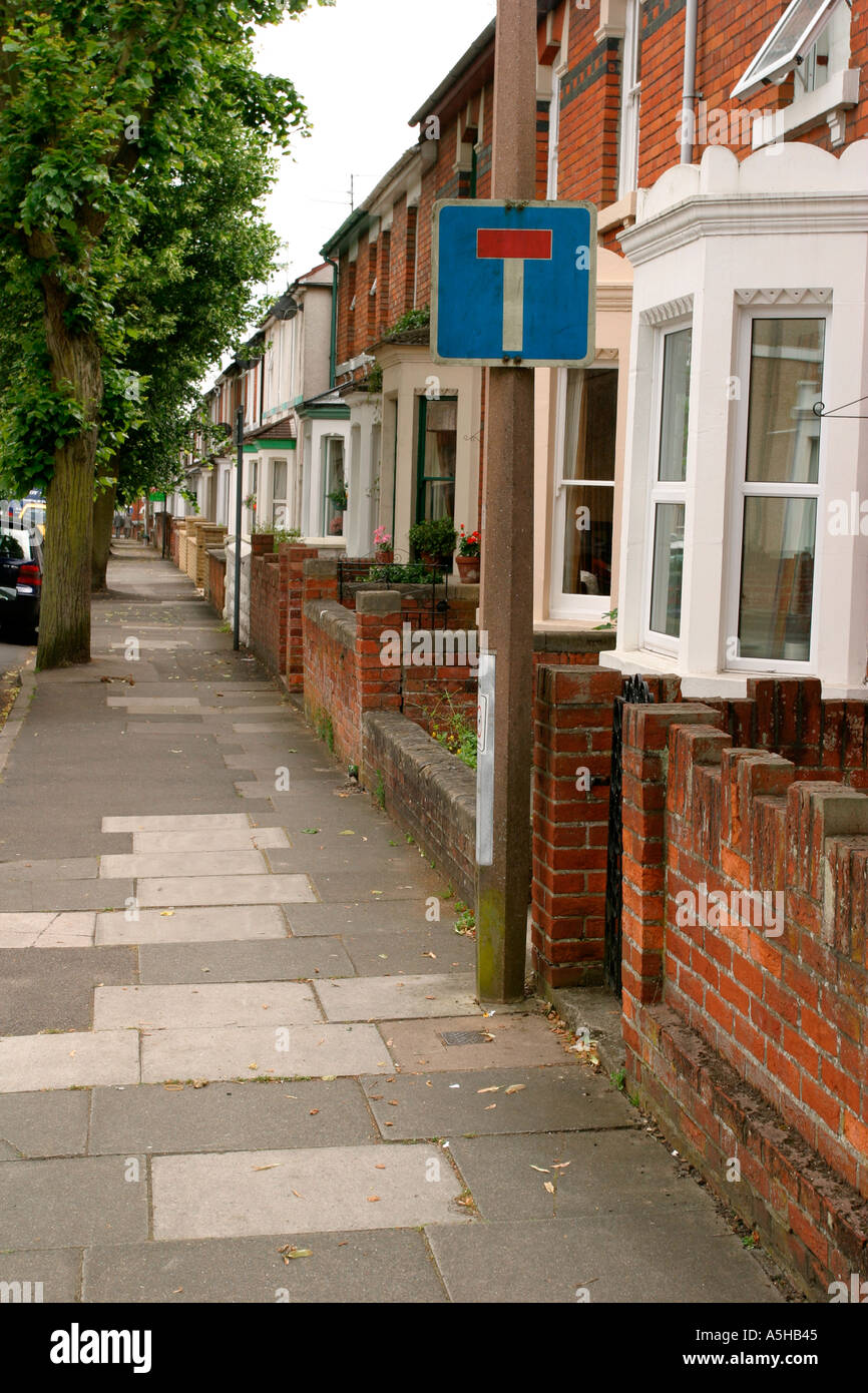 A dead end street Stock Photo - Alamy